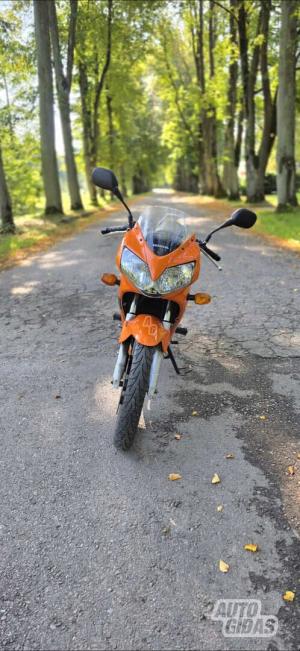Honda Cbr 2006 in Pasvalys, with an engine capacity of 0.13 L and mileage of 43 thousand km for 1280 €, photo 9 on AUTOMOTO.COM.LV