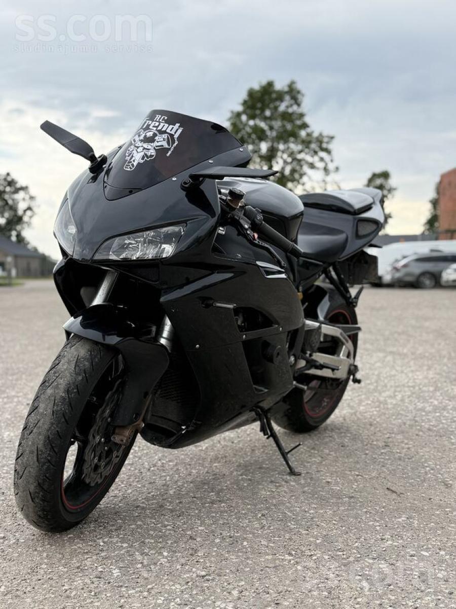 Honda Cbr 2006 Rīga, ar dzinēja tilpumu 1.00 L un nobraukumu 0 tūkst. km par 3800 €, foto 8 vietnē AUTOMOTO.COM.LV