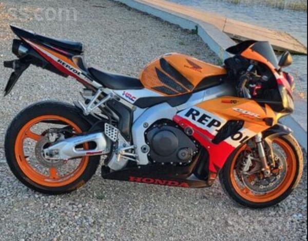 Honda Cbr 2007 Rīga, ar dzinēja tilpumu 1.00 L un nobraukumu 0 tūkst. km par 4700 €, foto 2 vietnē AUTOMOTO.COM.LV