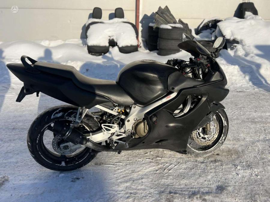 Honda Cbr 2007 in Kaunas, with an engine capacity of 0.60 L and mileage of 35 thousand km for 1600 €, photo 13 on AUTOMOTO.COM.LV