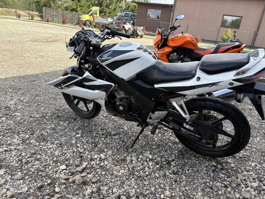 Honda Cbr 2007 Kelmė, ar dzinēja tilpumu 0.13 L un nobraukumu 24 tūkst. km par 675 €, foto 6 vietnē AUTOMOTO.COM.LV