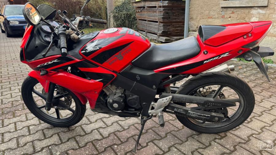 Honda Cbr 2008 Kauņa, ar dzinēja tilpumu 0.13 L un nobraukumu 40 tūkst. km par 1450 €, foto 1 vietnē AUTOMOTO.COM.LV