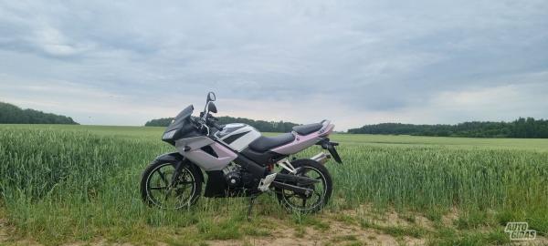 Honda Cbr 2008 Klaipėda, ar dzinēja tilpumu 0.13 L un nobraukumu 0 tūkst. km par 1250 €, foto 4 vietnē AUTOMOTO.COM.LV