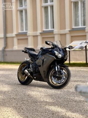 Honda Cbr 2009 Mažeikiai, ar dzinēja tilpumu 1.00 L un nobraukumu 49 tūkst. km par 5450 €, foto 3 vietnē AUTOMOTO.COM.LV