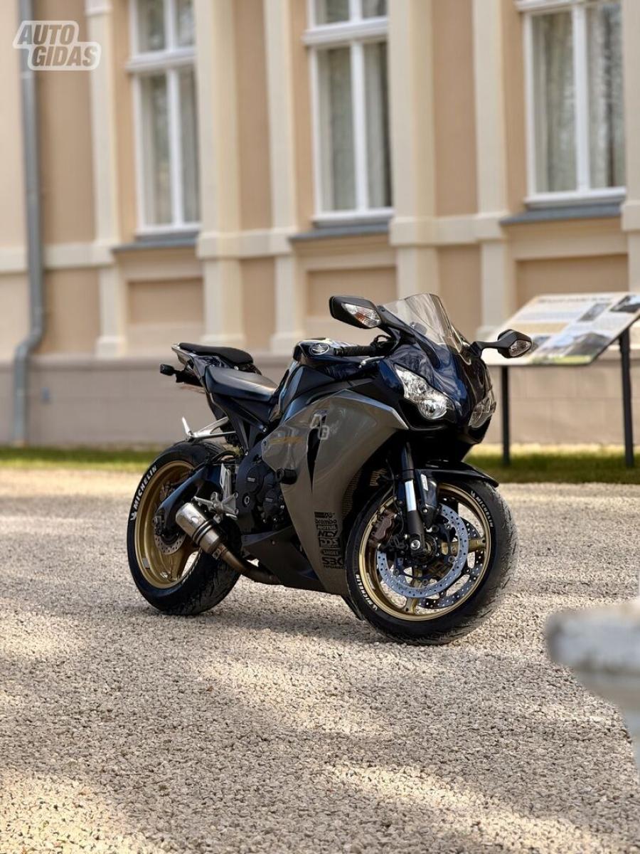 Honda Cbr 2009 Mažeikiai, ar dzinēja tilpumu 1.00 L un nobraukumu 49 tūkst. km par 5450 €, foto 3 vietnē AUTOMOTO.COM.LV