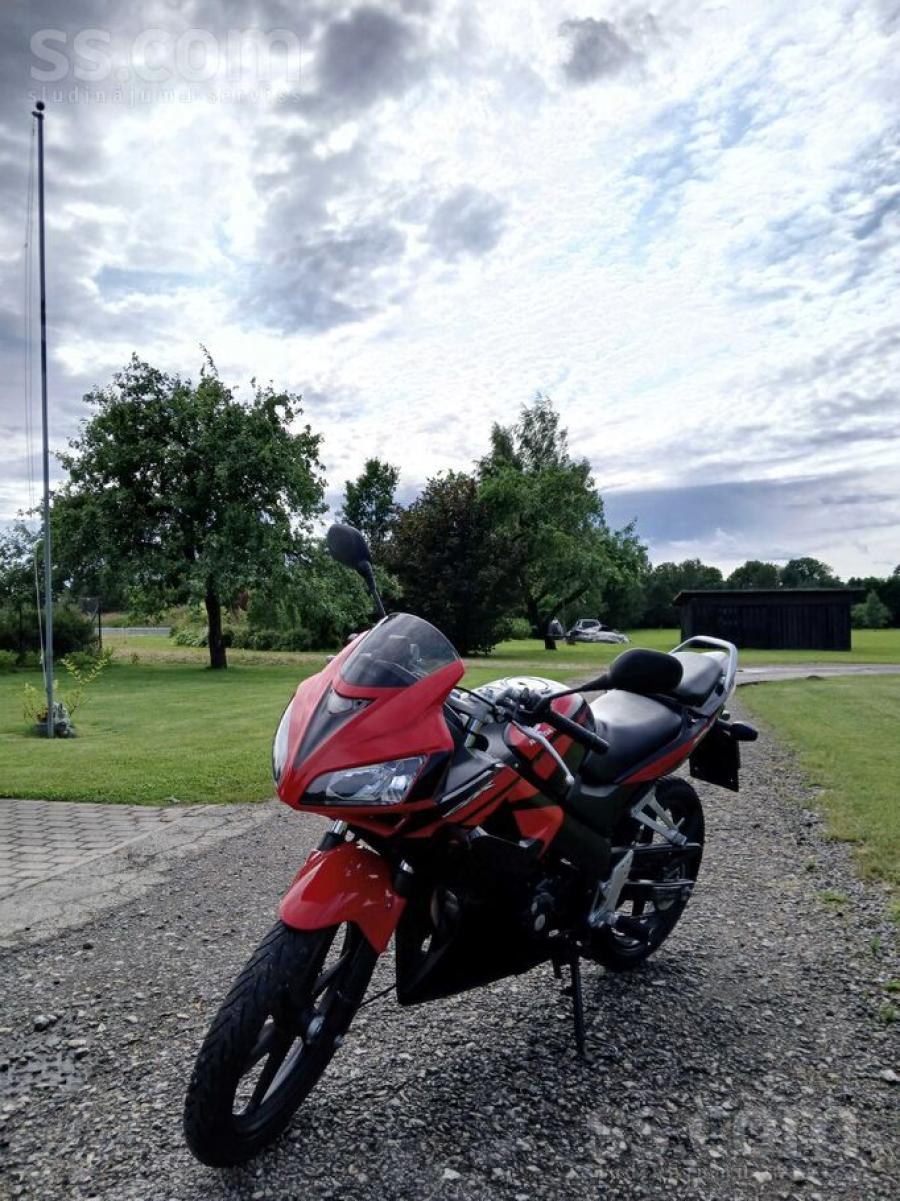 Хонда Cbr 2009 в Огре, объемом двигателя 0.13 л и пробегом 0 тыс. км за 1800 €, фото 6 на AUTOMOTO.COM.LV