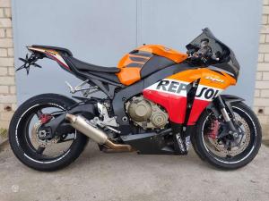Honda Cbr 2009 Viļņa, ar dzinēja tilpumu 1.00 L un nobraukumu 30 tūkst. km par 4150 €, foto  vietnē AUTOMOTO.COM.LV
