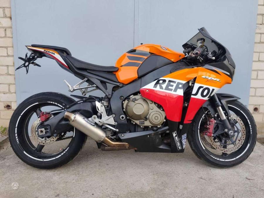 Honda Cbr 2009 in Vilnius, with an engine capacity of 1.00 L and mileage of 30 thousand km for 4150 €, photo 1 on AUTOMOTO.COM.LV