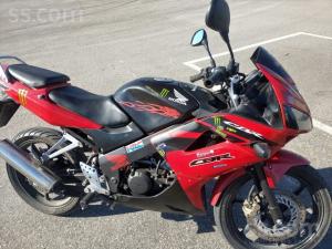 Honda Cbr 2010 Valmiera, ar dzinēja tilpumu 0.13 L un nobraukumu 0 tūkst. km par 1800 €, foto 1 vietnē AUTOMOTO.COM.LV