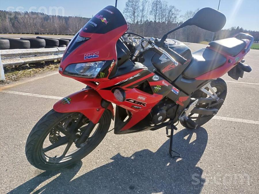 Honda Cbr 2010 Valmiera, ar dzinēja tilpumu 0.13 L un nobraukumu 0 tūkst. km par 1800 €, foto 2 vietnē AUTOMOTO.COM.LV