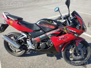 Honda Cbr 2010 Valmiera, ar dzinēja tilpumu 0.13 L un nobraukumu 0 tūkst. km par 1800 €, foto 4 vietnē AUTOMOTO.COM.LV