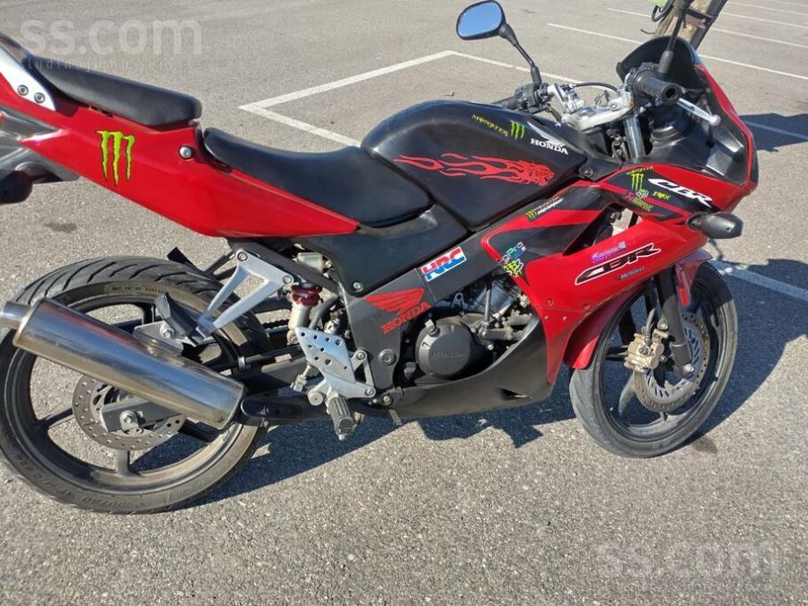 Honda Cbr 2010 Valmiera, ar dzinēja tilpumu 0.13 L un nobraukumu 0 tūkst. km par 1800 €, foto 5 vietnē AUTOMOTO.COM.LV