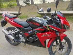 Honda Cbr 2010 Valmiera, ar dzinēja tilpumu 0.13 L un nobraukumu 0 tūkst. km par 1800 €, foto 10 vietnē AUTOMOTO.COM.LV