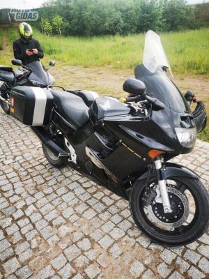 Хонда Cbr 2010 в Алитус, объемом двигателя 0.00 л и пробегом 0 тыс. км за 1600 €, фото 3 на AUTOMOTO.COM.LV