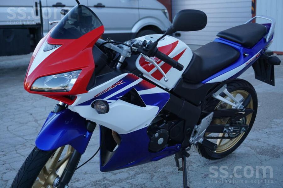 Honda Cbr 2010 Bauska, ar dzinēja tilpumu 0.13 L un nobraukumu 0 tūkst. km par 1650 €, foto 5 vietnē AUTOMOTO.COM.LV