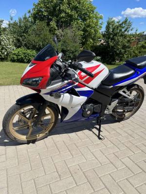 Honda Cbr 2010 Viļņa, ar dzinēja tilpumu 0.13 L un nobraukumu 25 tūkst. km par 1600 €, foto 9 vietnē AUTOMOTO.COM.LV