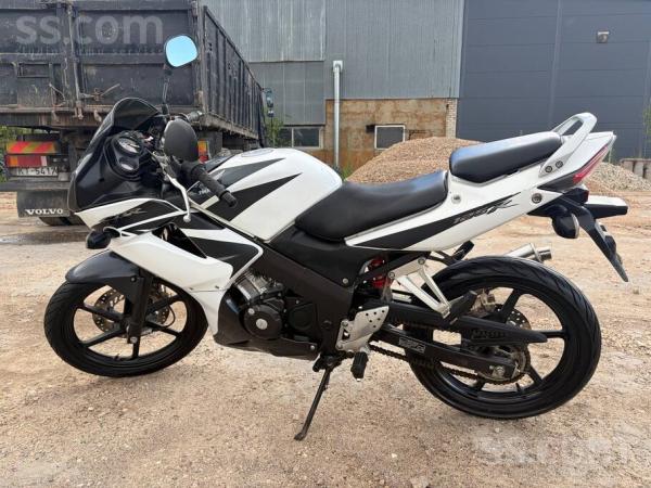 Honda Cbr 2010 Rīga, ar dzinēja tilpumu 0.13 L un nobraukumu 0 tūkst. km par 1550 €, foto 4 vietnē AUTOMOTO.COM.LV
