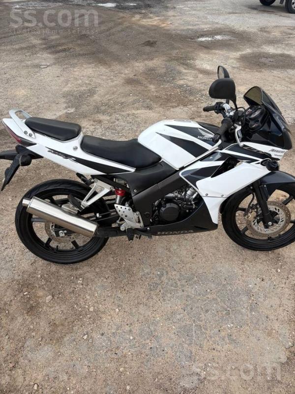 Honda Cbr 2010 Rīga, ar dzinēja tilpumu 0.13 L un nobraukumu 0 tūkst. km par 1550 €, foto 6 vietnē AUTOMOTO.COM.LV