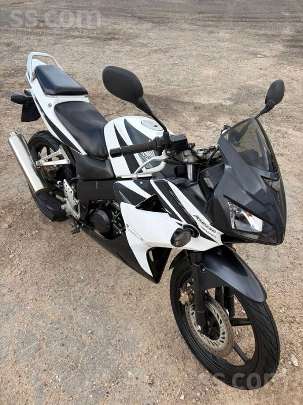 Honda Cbr 2010 Rīga, ar dzinēja tilpumu 0.13 L un nobraukumu 0 tūkst. km par 1550 €, foto 8 vietnē AUTOMOTO.COM.LV