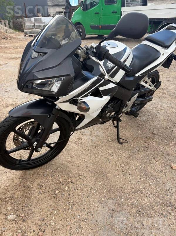 Honda Cbr 2010 Rīga, ar dzinēja tilpumu 0.13 L un nobraukumu 0 tūkst. km par 1550 €, foto 9 vietnē AUTOMOTO.COM.LV