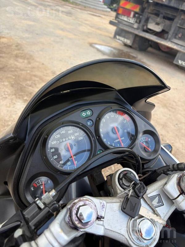 Honda Cbr 2010 Rīga, ar dzinēja tilpumu 0.13 L un nobraukumu 0 tūkst. km par 1550 €, foto 10 vietnē AUTOMOTO.COM.LV