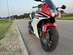 Honda Cbr 2011 in Rokiskis, with an engine capacity of 0.60 L and mileage of 32 thousand km for 3600 €, photo 11 on AUTOMOTO.COM.LV