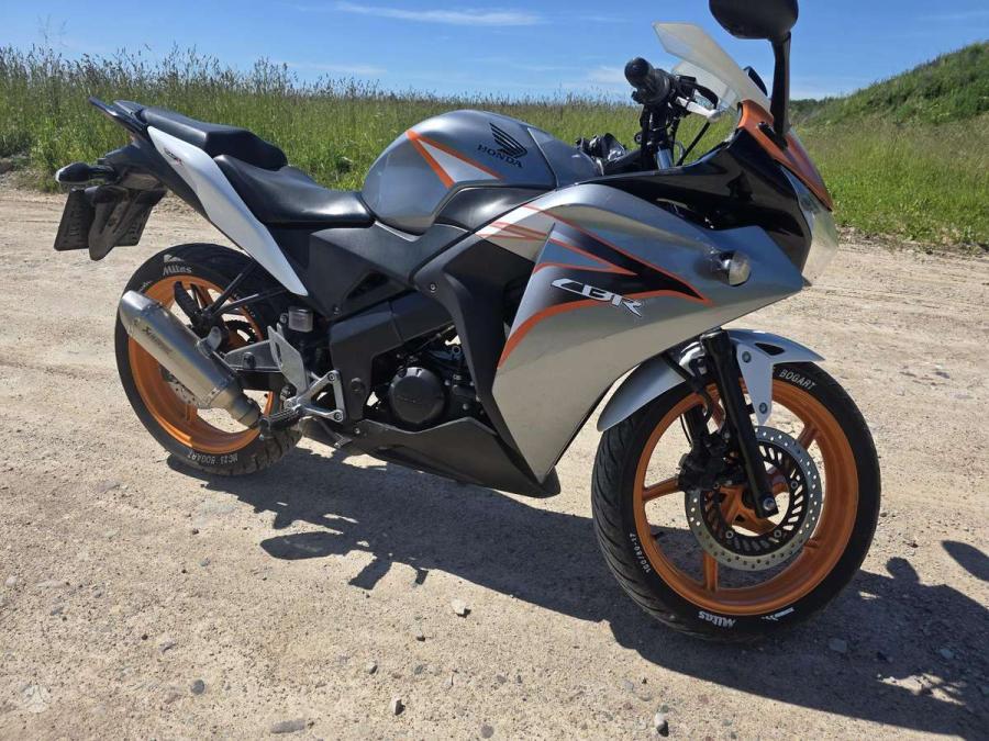 Honda Cbr 2011 Plungė, ar dzinēja tilpumu 0.13 L un nobraukumu 58 tūkst. km par 1550 €, foto 8 vietnē AUTOMOTO.COM.LV