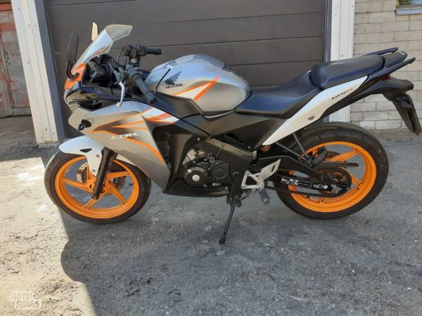 Хонда Cbr 2011 в Паневежис, объемом двигателя 0.13 л и пробегом 40 тыс. км за 1550 €, фото 10 на AUTOMOTO.COM.LV