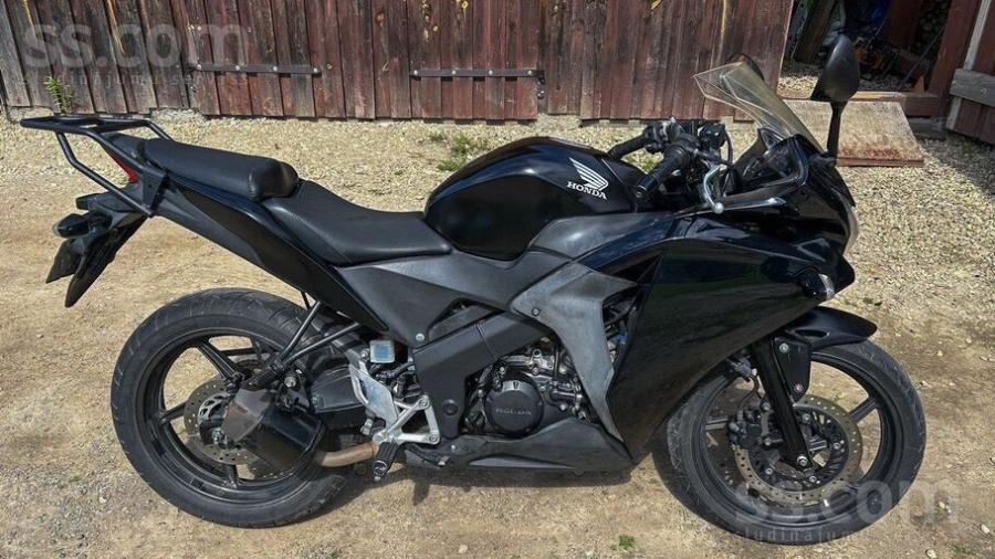 Honda Cbr 2011 in Aizkraukle, with an engine capacity of 0.13 L and mileage of 0 thousand km for 1800 €, photo 4 on AUTOMOTO.COM.LV