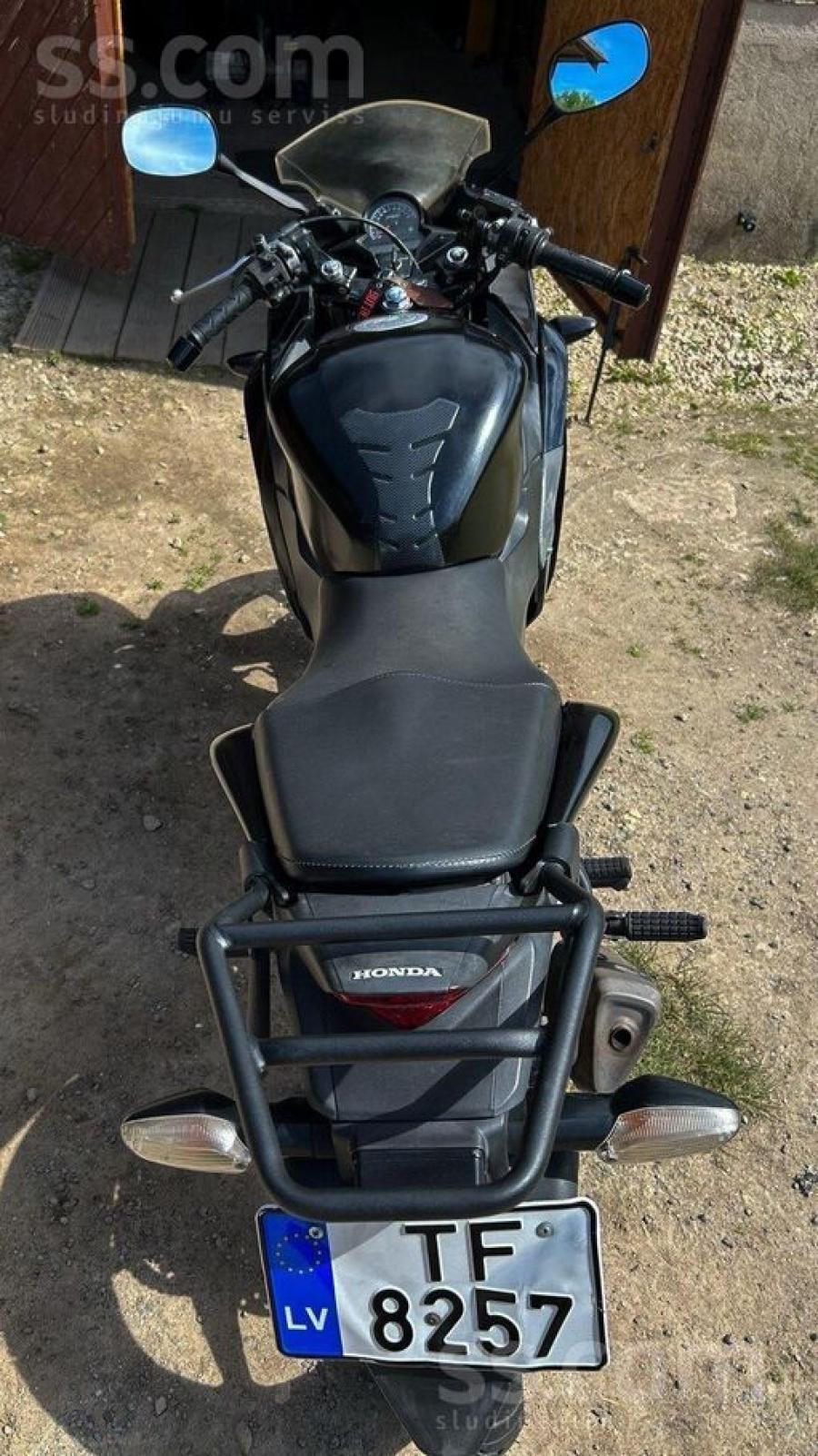 Honda Cbr 2011 in Aizkraukle, with an engine capacity of 0.13 L and mileage of 0 thousand km for 1800 €, photo 5 on AUTOMOTO.COM.LV