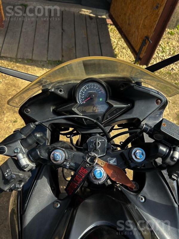 Honda Cbr 2011 Aizkraukle, ar dzinēja tilpumu 0.13 L un nobraukumu 0 tūkst. km par 1800 €, foto 7 vietnē AUTOMOTO.COM.LV