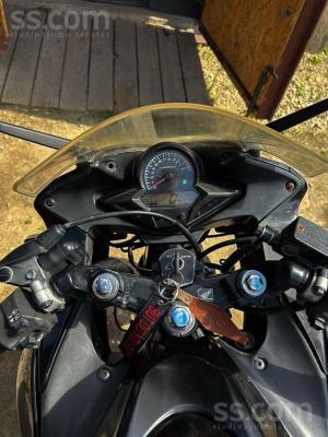 Honda Cbr 2011 in Aizkraukle, with an engine capacity of 0.13 L and mileage of 0 thousand km for 1800 €, photo 7 on AUTOMOTO.COM.LV