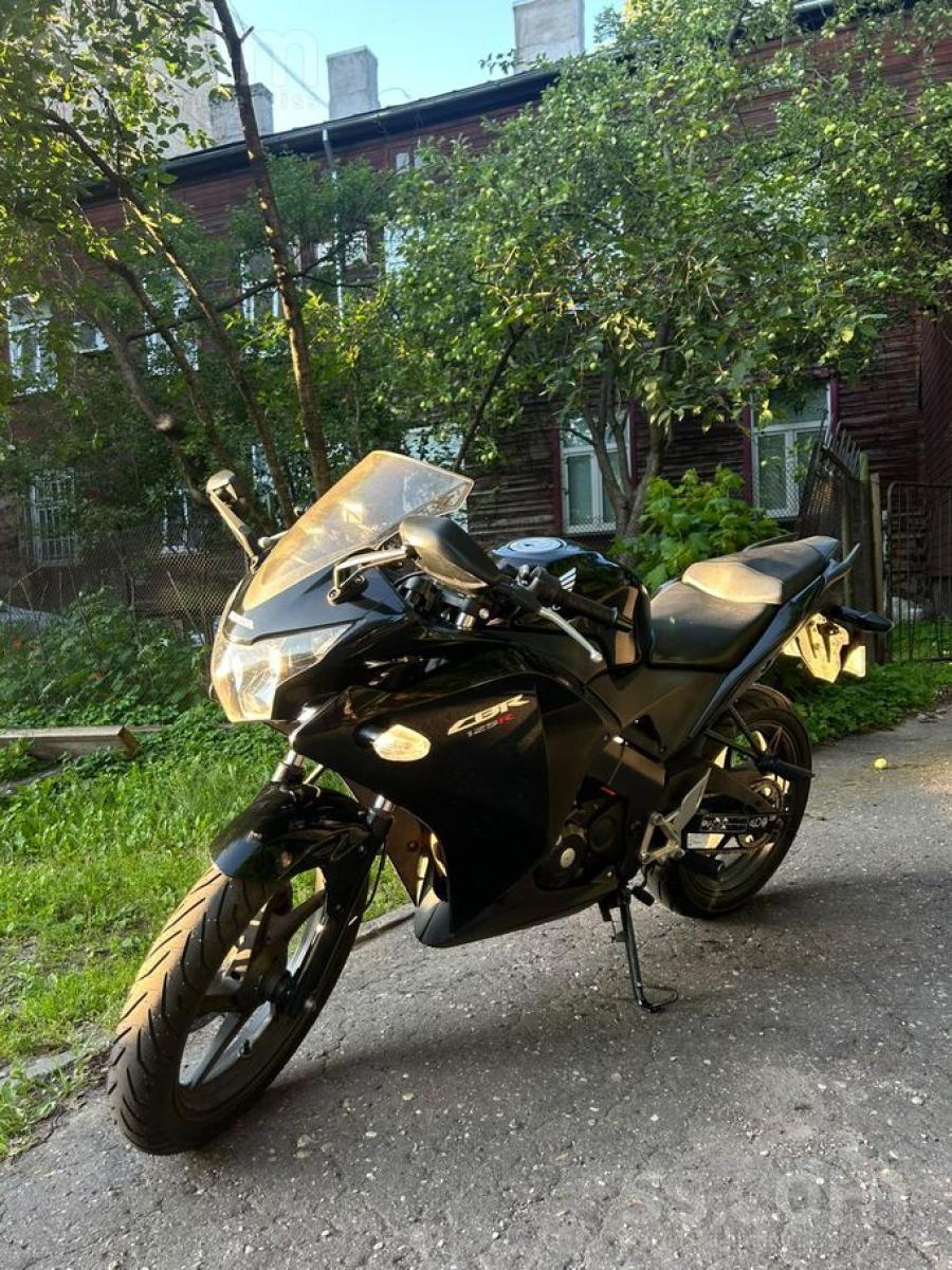 Honda Cbr 2012 Rīga, ar dzinēja tilpumu 0.13 L un nobraukumu 0 tūkst. km par 2000 €, foto 1 vietnē AUTOMOTO.COM.LV