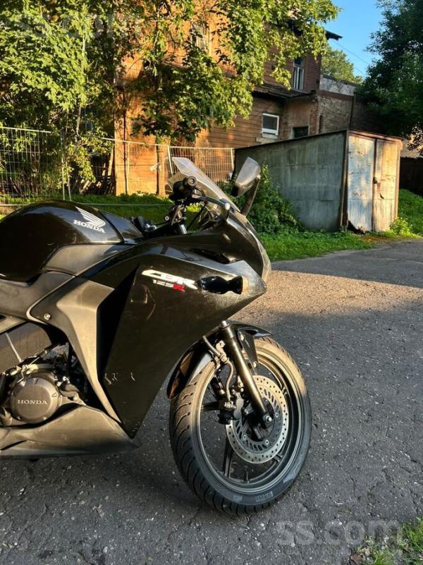 Honda Cbr 2012 Rīga, ar dzinēja tilpumu 0.13 L un nobraukumu 0 tūkst. km par 2000 €, foto 3 vietnē AUTOMOTO.COM.LV