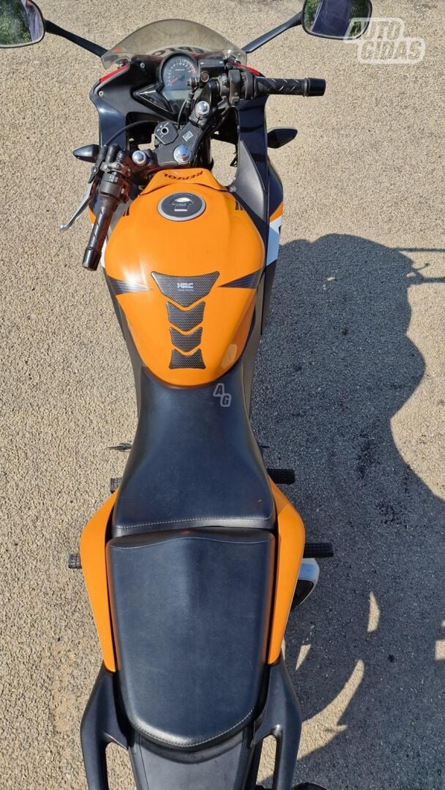 Хонда Cbr 2012 в Вильнюс, объемом двигателя 0.13 л и пробегом 24 тыс. км за 1750 €, фото 5 на AUTOMOTO.COM.LV