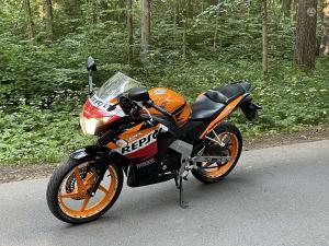Honda Cbr 2012 in Kaunas, with an engine capacity of 0.13 L and mileage of 31 thousand km for 1650 €, photo 3 on AUTOMOTO.COM.LV