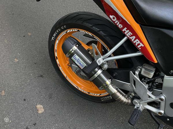 Honda Cbr 2012 in Kaunas, with an engine capacity of 0.13 L and mileage of 31 thousand km for 1650 €, photo 4 on AUTOMOTO.COM.LV