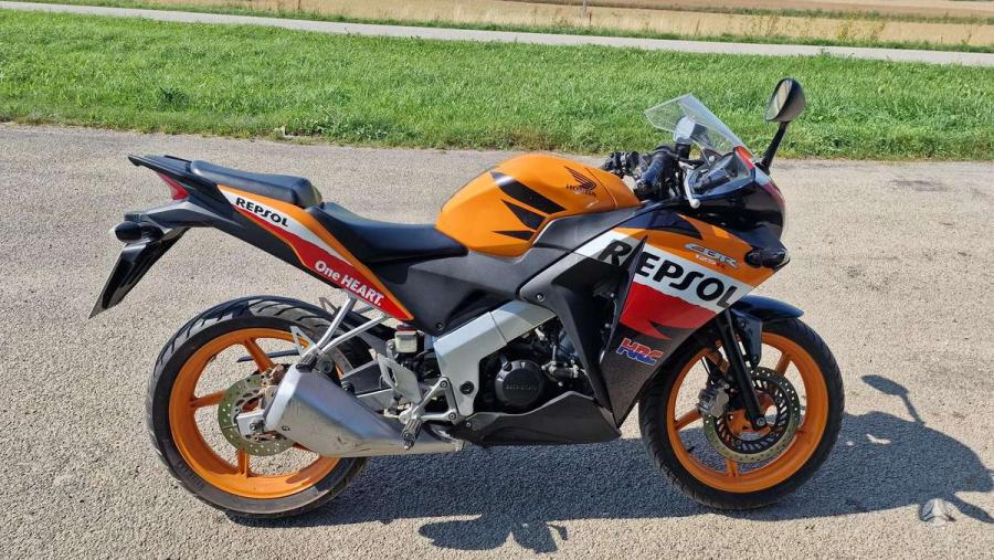 Honda Cbr 2012 Kėdainiai, ar dzinēja tilpumu 0.13 L un nobraukumu 24 tūkst. km par 1400 €, foto 3 vietnē AUTOMOTO.COM.LV