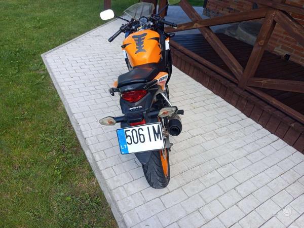 Honda Cbr 2013 in Vilkaviskis, with an engine capacity of 0.13 L and mileage of 25 thousand km for 1800 €, photo 4 on AUTOMOTO.COM.LV