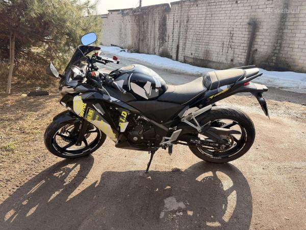 Honda Cbr 2013 in Jonava, with an engine capacity of 0.25 L and mileage of 29 thousand km for 2000 €, photo 2 on AUTOMOTO.COM.LV