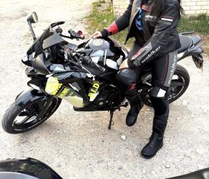 Honda Cbr 2013 in Jonava, with an engine capacity of 0.25 L and mileage of 29 thousand km for 2000 €, photo 6 on AUTOMOTO.COM.LV