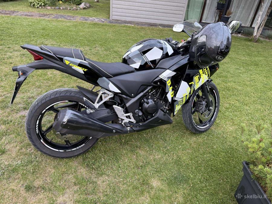Honda Cbr 2013 in Jonava, with an engine capacity of 0.25 L and mileage of 29 thousand km for 2000 €, photo 8 on AUTOMOTO.COM.LV