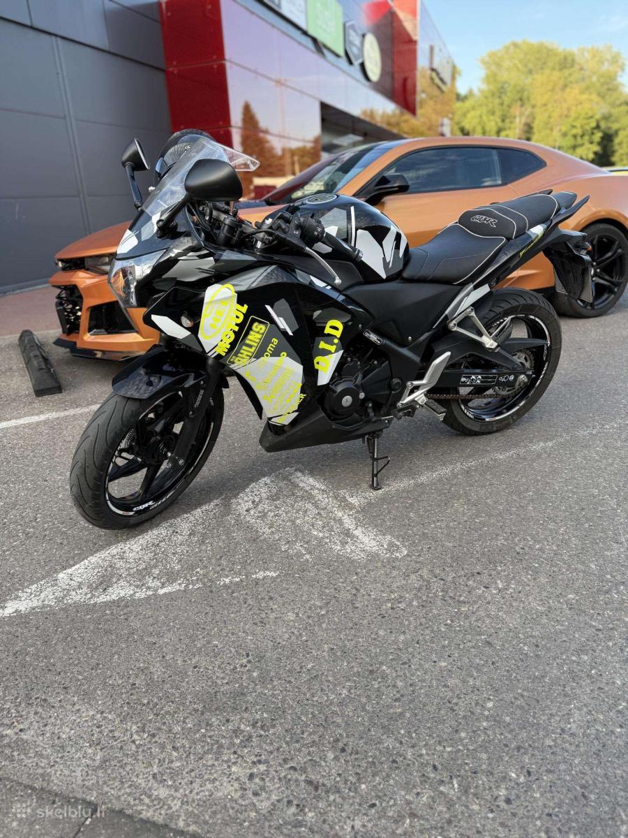 Honda Cbr 2013 in Jonava, with an engine capacity of 0.25 L and mileage of 29 thousand km for 2000 €, photo 9 on AUTOMOTO.COM.LV