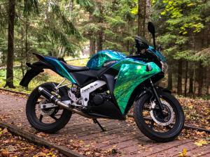 Honda Cbr 2013 Telšiai, ar dzinēja tilpumu 0.13 L un nobraukumu 21 tūkst. km par 2000 €, foto  vietnē AUTOMOTO.COM.LV