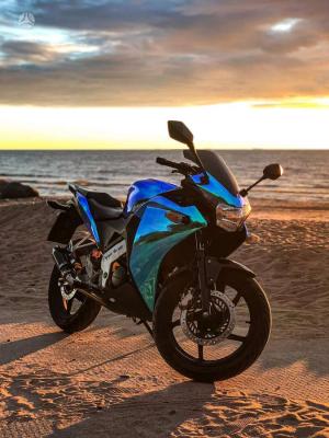 Honda Cbr 2013 in Telschi, with an engine capacity of 0.13 L and mileage of 21 thousand km for 2000 €, photo 5 on AUTOMOTO.COM.LV