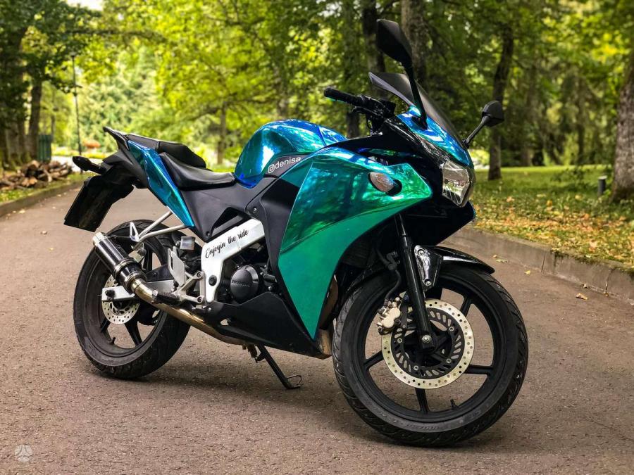 Honda Cbr 2013 in Telschi, with an engine capacity of 0.13 L and mileage of 21 thousand km for 2000 €, photo 7 on AUTOMOTO.COM.LV