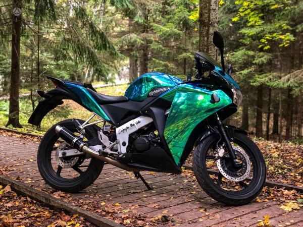 Honda Cbr 2013 Telšiai, ar dzinēja tilpumu 0.13 L un nobraukumu 21 tūkst. km par 2000 €, foto 7 vietnē AUTOMOTO.COM.LV