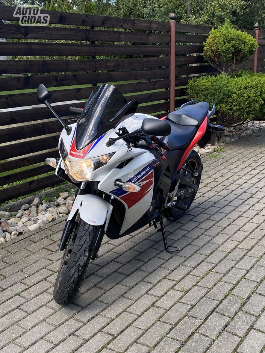 Хонда Cbr 2013 в Вилкавишкис, объемом двигателя 0.00 л и пробегом 0 тыс. км за 1700 €, фото 1 на AUTOMOTO.COM.LV