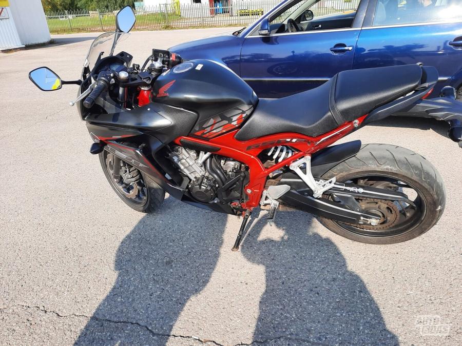 Хонда Cbr 2014 в Утена, объемом двигателя 0.65 л и пробегом 11 тыс. км за 4200 €, фото 5 на AUTOMOTO.COM.LV