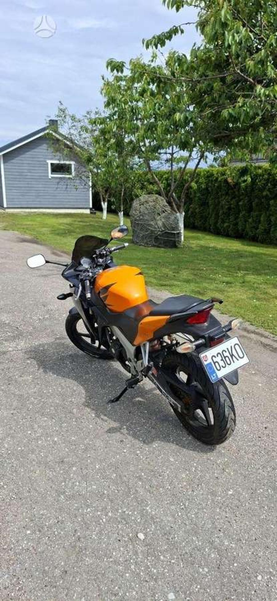 Honda Cbr 2014 in Klaipeda, with an engine capacity of 0.13 L and mileage of 36 thousand km for 1550 €, photo 4 on AUTOMOTO.COM.LV